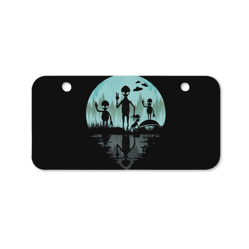 Funny Aliens Moon Ufo Extraterrestrial Lovers Men Women Kids Birthday ...